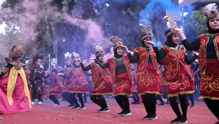 Jejak Sejarah Karnaval di Indonesia: Warisan Budaya Meriah di Momen ...