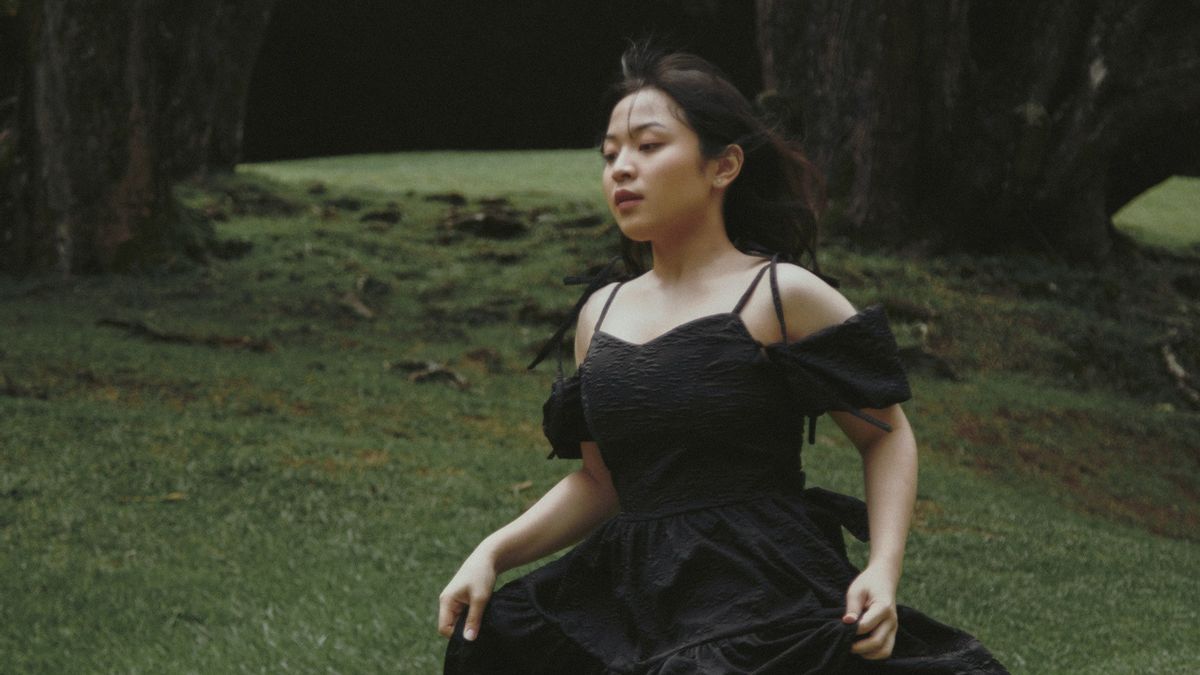 Kenalan dengan Bernadya, Musisi Muda yang Berhasil Ajak Indonesia Galau ...